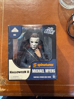 Figurine présentant Michael Myers du film Halloween II éd... - 85206407 ...