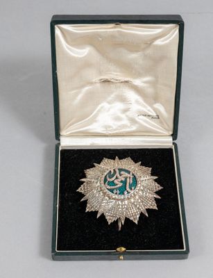 Tunisie Plaque de Grand officier du Nicham Iftikar En m... - 75009457-50 | Auction.fr