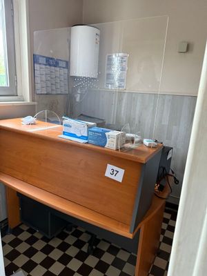 - Reception counter in light-coloured laminated wood... - 85117813-237 ...