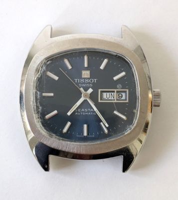 TISSOT. Boîtier modèle "Seastar". Boîtier rectangulaire ... - 84550340 ...