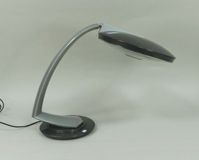 FASE Editeur. Lampe "Boomerang" en métal laqué gris et an... - 85131782 ...