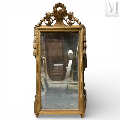 Miroir d'Époque Louis XVI dans un encadrement en bois scu... - 85000220 ...