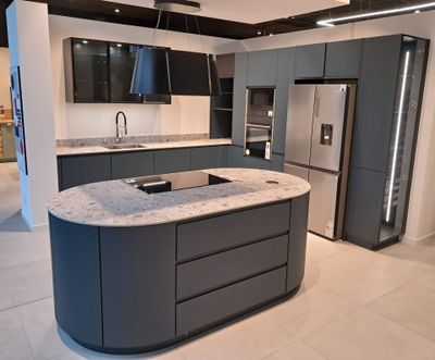 ALEA-MATT display kitchen comprising a large oval-shaped ... - 84995354 ...