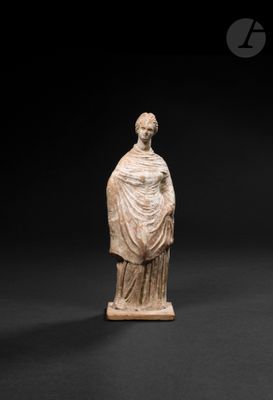 Female statuette draped in her himation In contrapposto,... - 82003586 ...