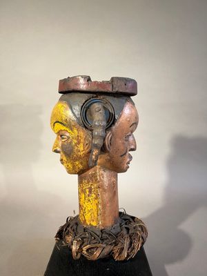 Janus Ibibio crest, Nigeria Wood, polychrome patina in y... - 84233683 ...