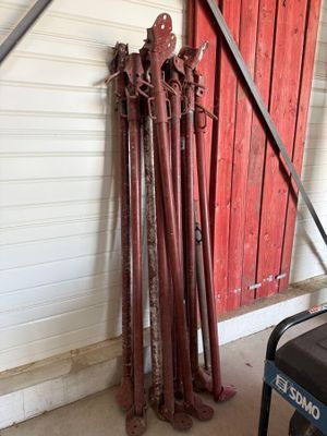 Lot de 12 étais et 10 tire-pousse - 82839964-138 | Interencheres.com