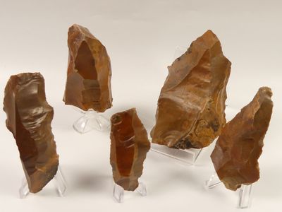 Archaeology. Egyptian prehistory. Lithic set, two nuclei ... - 85099274 ...