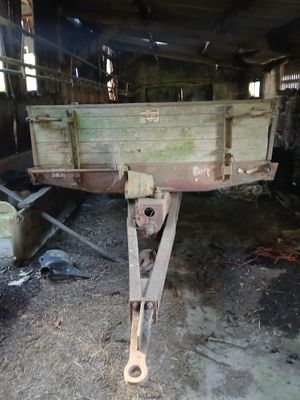 Trailer, old HEYWANG spreader // Average condition FOLDE... - 84999064 ...