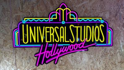 Mandatory shipping - Large neon Universal Studios Hollywo... - 84958203 ...
