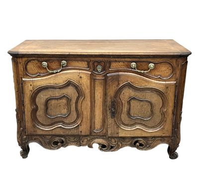 BUFFET MAIE en noyer mouluré et sculpté à décor de feuill... - 71377214 ...