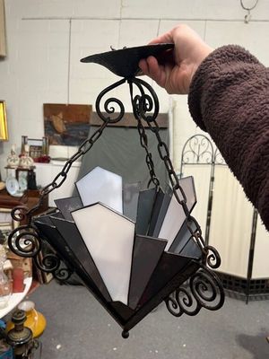 Lustre pyramidal Art Déco en fer forgé et verre (parties ... - 85072042 ...