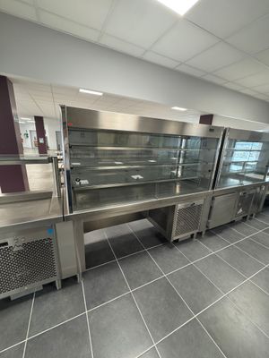 PYRENOX: 1 Refrigerated display cabinet with 3 shelves. B... - 84923499 ...