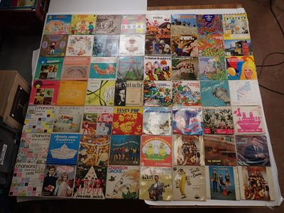 Lot de 60 vinyles 75 tours - Rock & variété international... - 82785907 ...