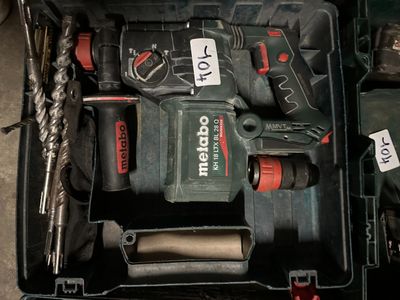 Lot comprenant : - 1 perforateur de marque Metabo KH 18 L... - 84997653 ...