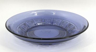 VAL SAINT LAMBERT. Cup decorated with stylised motifs, vi... - 85120605 ...