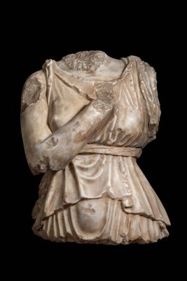 RARE ROMAN MARBLE TORSO OF ARTEMIS/DIANA. Ca. AD 1 - 200... - 85029992 ...