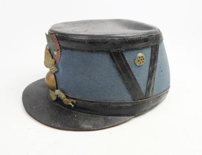 COIFFURES. Shako modèle 1872 d'élève de St Cyr, fût de ca... - 83881904 ...