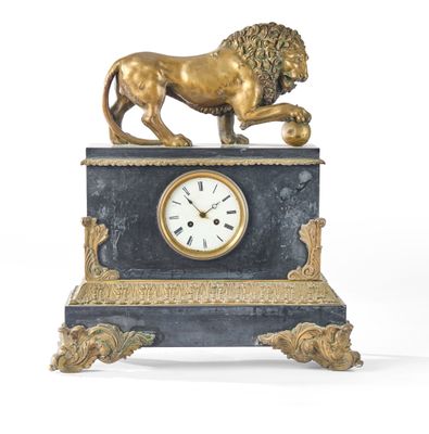 PENDULE dite au Lion Médicis en bronze et tôle noircie à ... - 85064875 ...