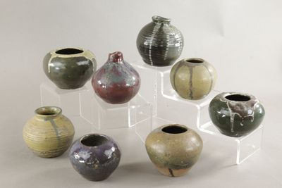 LION - Saint Amand Eight small stoneware vases. Signed b... - 84967295 ...