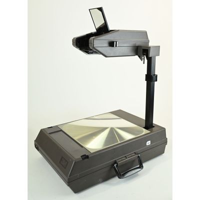 RETROPROJECTOR 3M model 2000 AH SV - 83435936-243 | Interencheres.com
