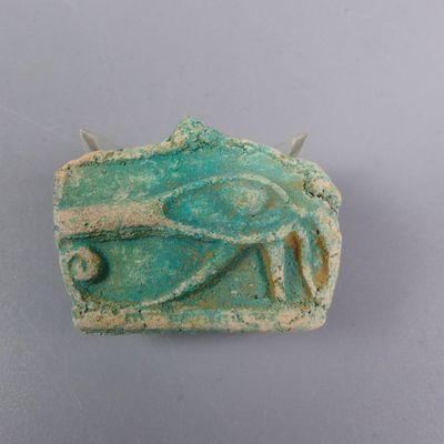 Egypt. Eye Oudjat amulet. Frit. L. 4.7 cm. Ancient Egypti... - 85099385 ...