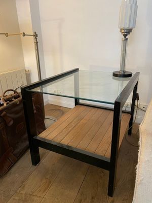 Table bout de canapé en métal, plateau de verre et tablet... - 84932248 ...