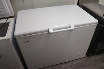 A HAIER chest freezer Lot to be collected from Saint S... - 85194936-23 ...