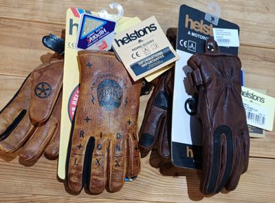 Set of 2 pairs of women's winter leather gloves Size 7 (s... - 85091625 ...