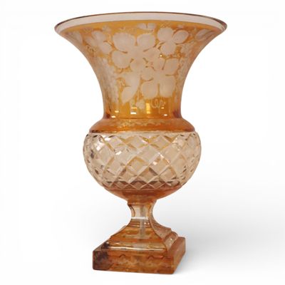 Bohemian crystal vase, cut and engraved in yellow and tra... - 85091871 ...