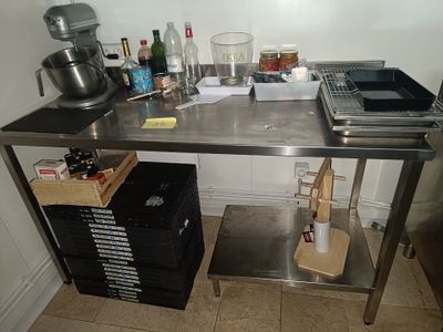 VENDU SUR DESIGNATION. 1 table inox dosseret avec petite... - 84852660 ...