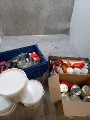 In 2 bins, a large consignment of food products including... - 84722081 ...