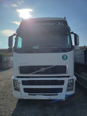 VOLVO ; 1st registration : 21/01/2004 - Type TRR - Body P... - 82156290 ...