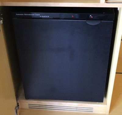 Mini hotel room bar, black. 57x45x38cm. Sold as is. Heig... - 84555551 ...