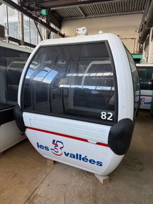 Ariondaz Gondola Cabin - CWA - Year 2001 - 6 Seater - SAL... - 81091162 ...