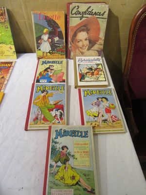 40 - LOT D'ALBUMS MIREILLE, BERNADETTE, LISETTE, CONFID... - 85124661 ...