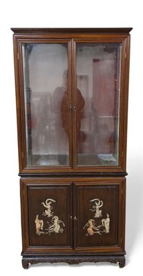 Wooden display case with applied resin decoration of Geis... - 84805600 ...